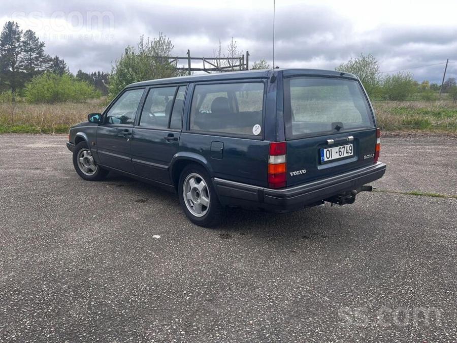 Blue Volvo 940 1991 in Liepaja, with an engine capacity of 2.40 L and mileage of 418 thousand km for 2700 €, photo 5 on AUTOMOTO.COM.LV