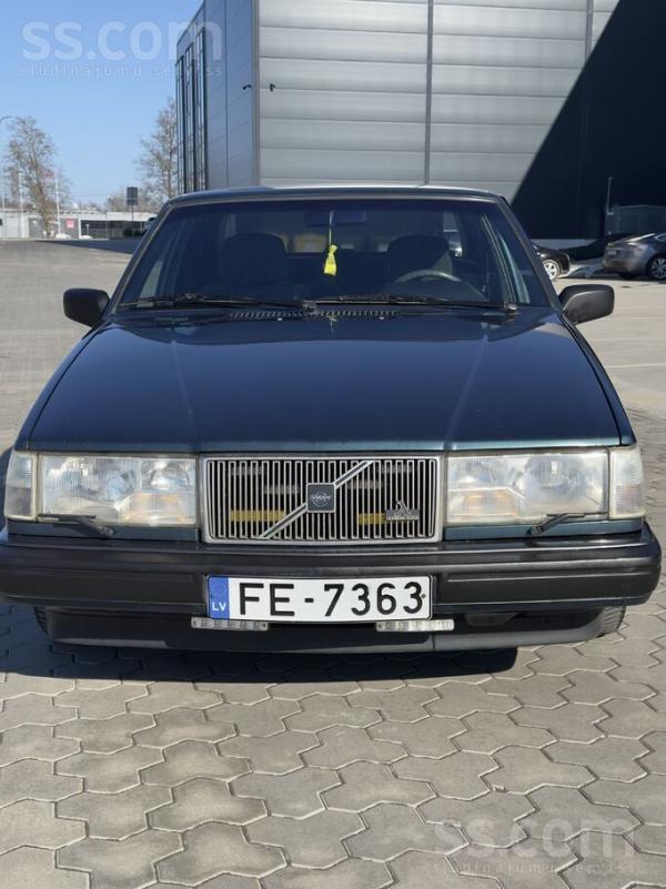 Green Volvo 940 1991 in Riga, with an engine capacity of 2.30 L and mileage of 374 thousand km for 3300 €, photo 7 on AUTOMOTO.COM.LV