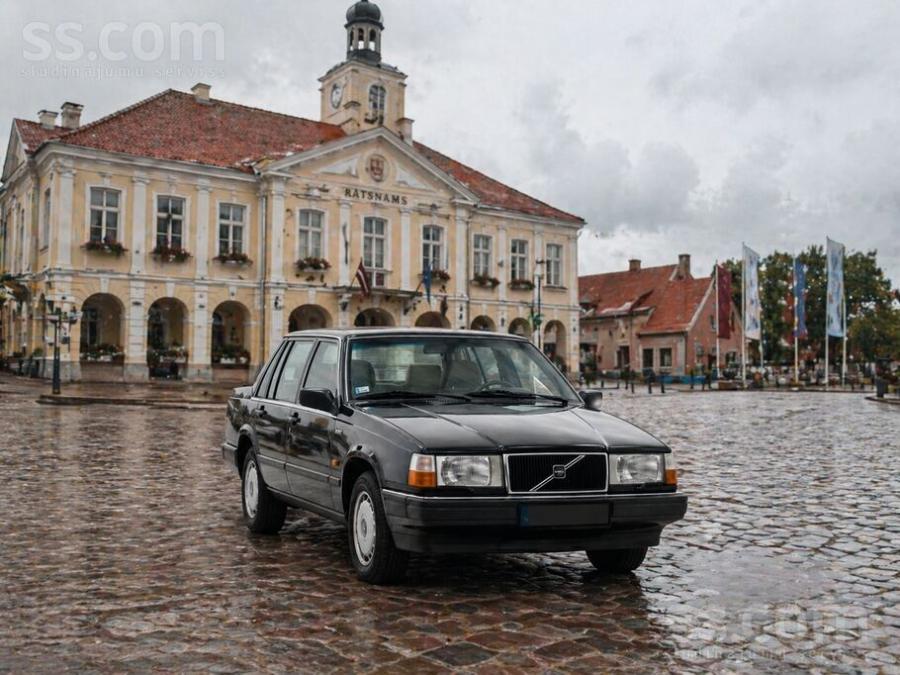 Zaļš Volvo 940 1994 Kuldīga, ar dzinēja tilpumu 2.40 L un nobraukumu 364 tūkst. km par 3550 €, foto 1 vietnē AUTOMOTO.COM.LV