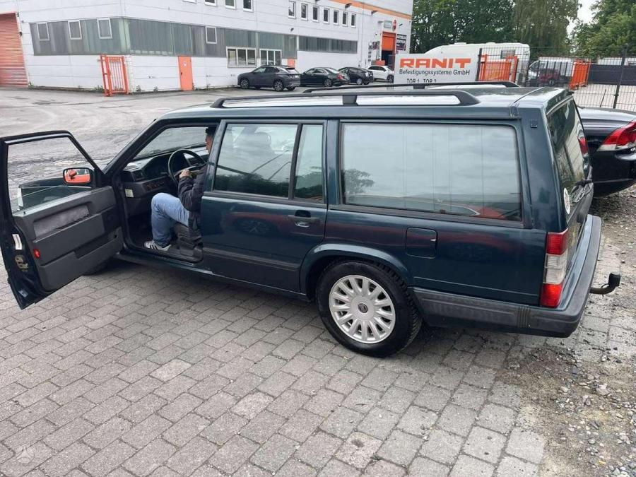 Зеленый Вольво 940 1997 в Алитус, объемом двигателя 2.32 л и пробегом 390 тыс. км за 8000 €, фото 3 на AUTOMOTO.COM.LV