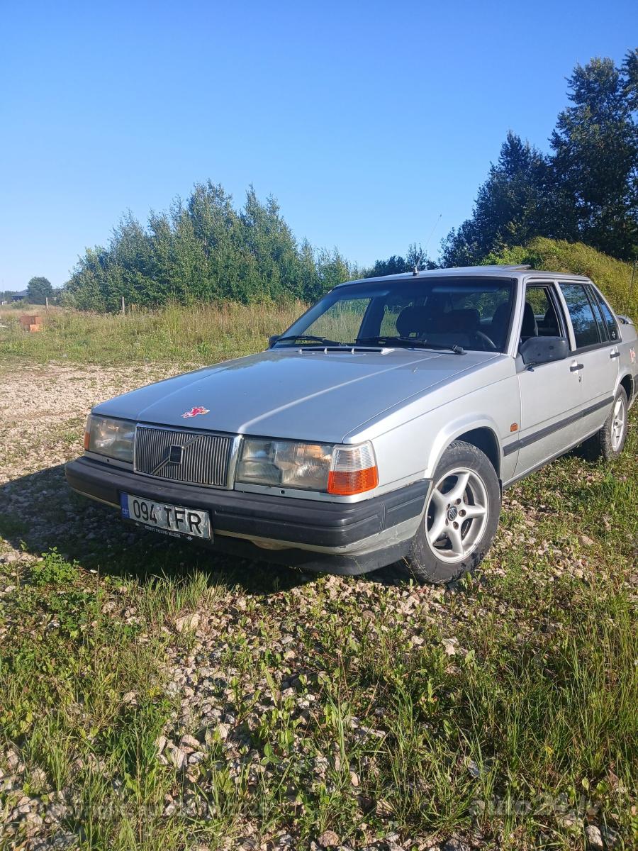 Pelēks Volvo 940 1992 Tallina, ar dzinēja tilpumu 2.40 L un nobraukumu 0 tūkst. km par 3900 €, foto 13 vietnē AUTOMOTO.COM.LV