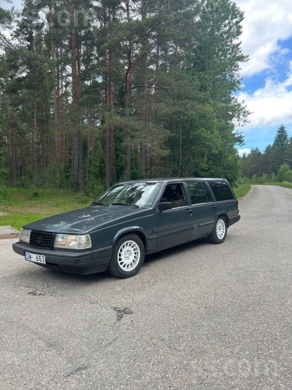 Grey Volvo 940 1991 in Riga, with an engine capacity of 2.40 L and mileage of 505 thousand km for 2650 €, photo 2 on AUTOMOTO.COM.LV
