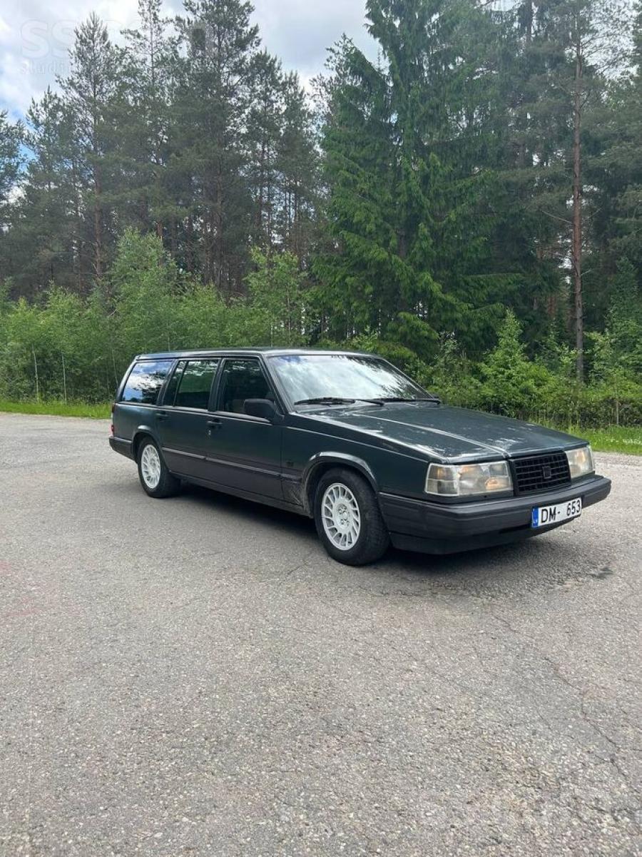 Grey Volvo 940 1991 in Riga, with an engine capacity of 2.40 L and mileage of 505 thousand km for 2650 €, photo 4 on AUTOMOTO.COM.LV