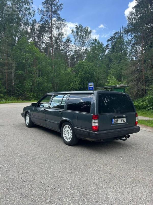 Grey Volvo 940 1991 in Riga, with an engine capacity of 2.40 L and mileage of 505 thousand km for 2650 €, photo 5 on AUTOMOTO.COM.LV