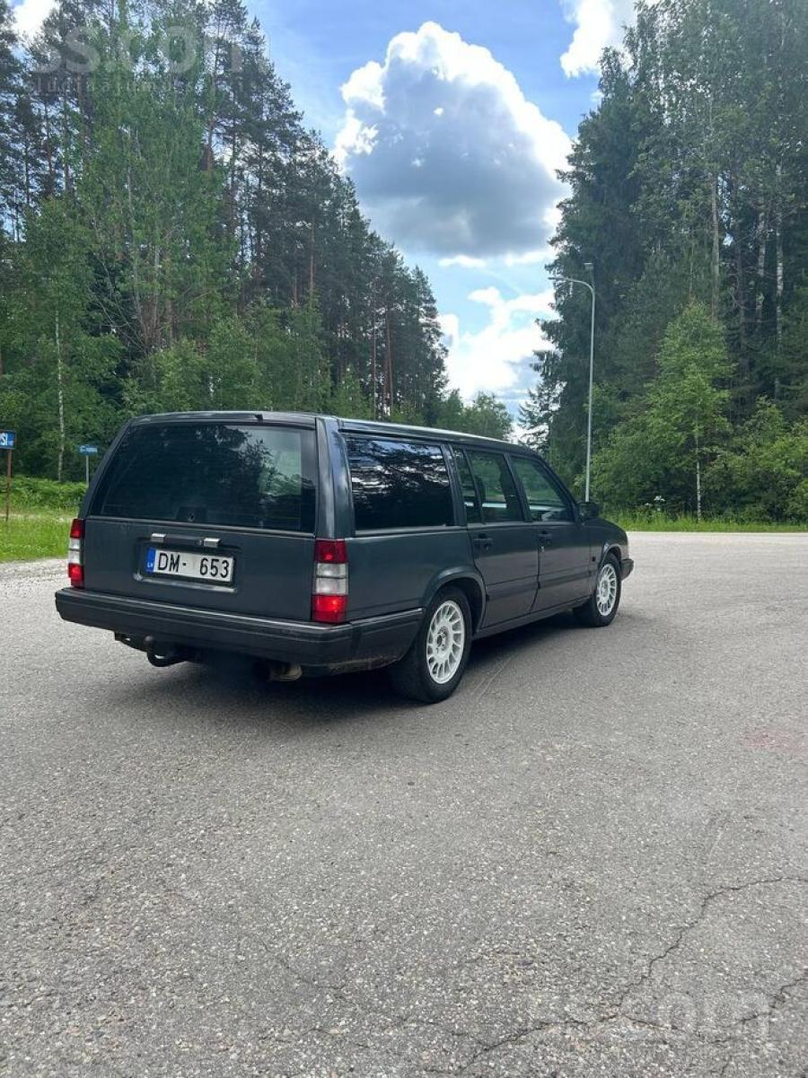 Grey Volvo 940 1991 in Riga, with an engine capacity of 2.40 L and mileage of 505 thousand km for 2650 €, photo 7 on AUTOMOTO.COM.LV