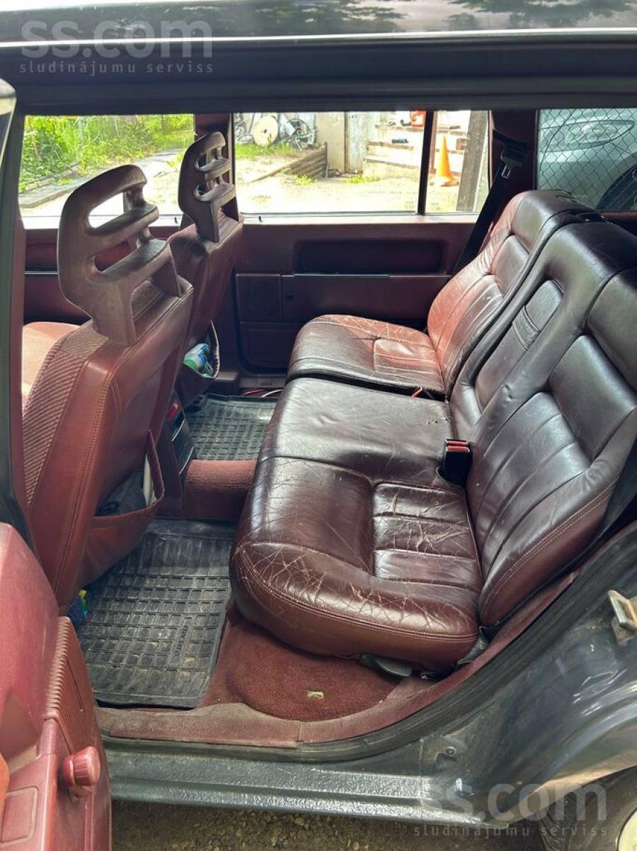 Grey Volvo 940 1991 in Riga, with an engine capacity of 2.40 L and mileage of 505 thousand km for 2650 €, photo 9 on AUTOMOTO.COM.LV