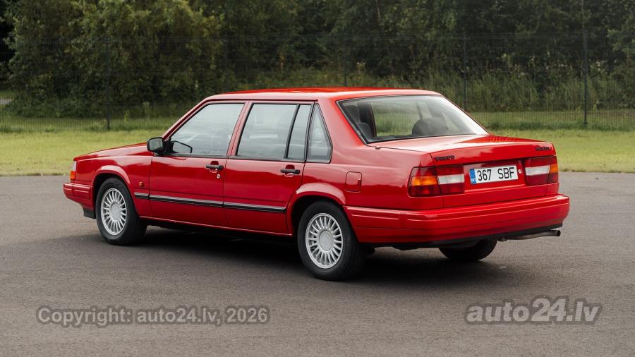 Red Volvo 940 1992 in Parnu, with an engine capacity of 2.30 L and mileage of 250 thousand km for 6000 €, photo 4 on AUTOMOTO.COM.LV