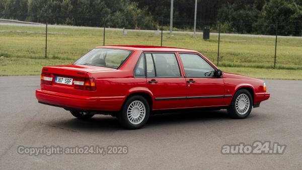 Sarkans Volvo 940 1992 Pērnava, ar dzinēja tilpumu 2.30 L un nobraukumu 250 tūkst. km par 6000 €, foto 4 vietnē AUTOMOTO.COM.LV