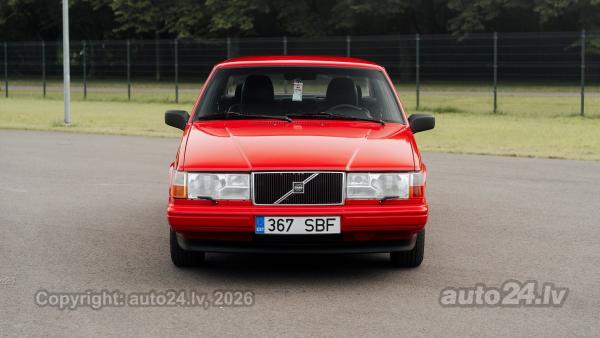 Sarkans Volvo 940 1992 Pērnava, ar dzinēja tilpumu 2.30 L un nobraukumu 250 tūkst. km par 6000 €, foto 5 vietnē AUTOMOTO.COM.LV