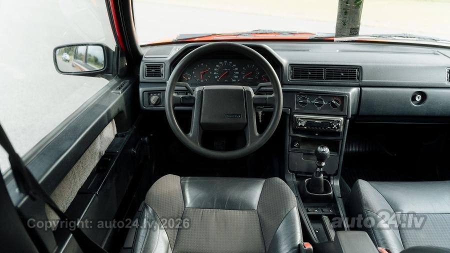 Red Volvo 940 1992 in Parnu, with an engine capacity of 2.30 L and mileage of 250 thousand km for 6000 €, photo 9 on AUTOMOTO.COM.LV