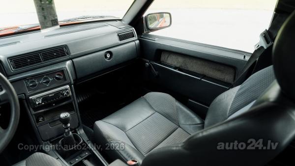 Sarkans Volvo 940 1992 Pērnava, ar dzinēja tilpumu 2.30 L un nobraukumu 250 tūkst. km par 6000 €, foto 9 vietnē AUTOMOTO.COM.LV