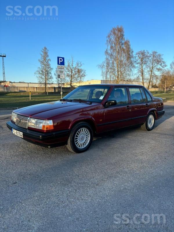 Sarkans Volvo 940 1995 Rīga, ar dzinēja tilpumu 2.40 L un nobraukumu 365 tūkst. km par 5700 €, foto 4 vietnē AUTOMOTO.COM.LV