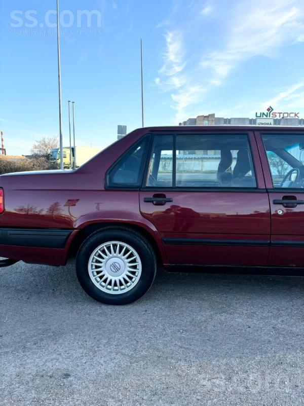 Sarkans Volvo 940 1995 Rīga, ar dzinēja tilpumu 2.40 L un nobraukumu 365 tūkst. km par 5700 €, foto 6 vietnē AUTOMOTO.COM.LV