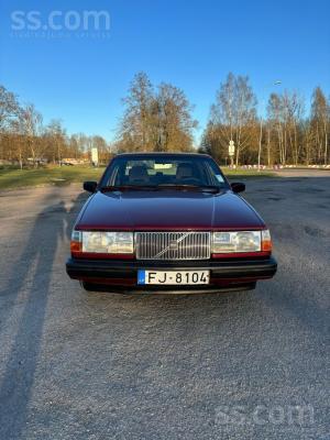Sarkans Volvo 940 1995 Rīga, ar dzinēja tilpumu 2.40 L un nobraukumu 365 tūkst. km par 5700 €, foto 8 vietnē AUTOMOTO.COM.LV