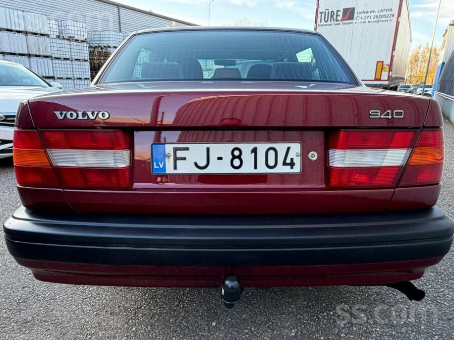 Sarkans Volvo 940 1995 Rīga, ar dzinēja tilpumu 2.40 L un nobraukumu 365 tūkst. km par 5700 €, foto 20 vietnē AUTOMOTO.COM.LV
