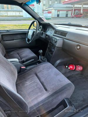 Sarkans Volvo 940 1995 Rīga, ar dzinēja tilpumu 2.40 L un nobraukumu 365 tūkst. km par 5200 €, foto 13 vietnē AUTOMOTO.COM.LV