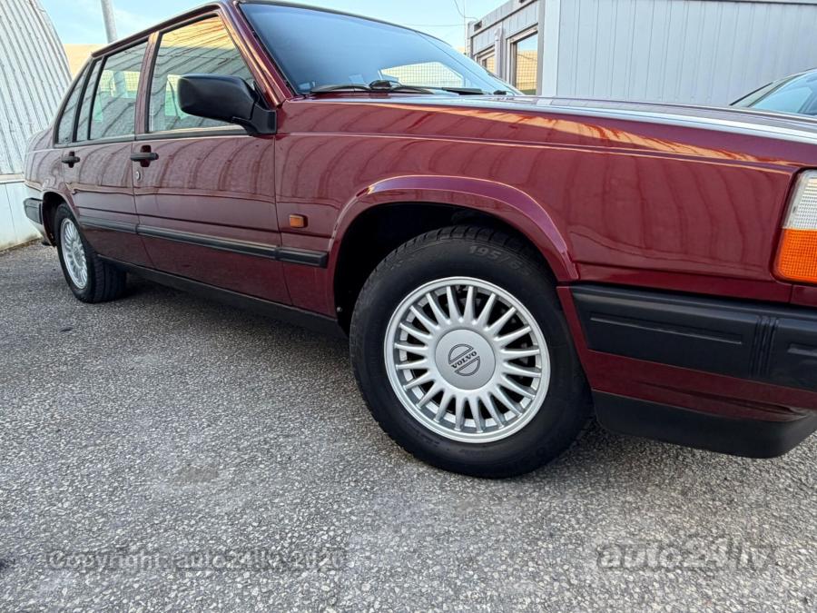 Sarkans Volvo 940 1995 Rīga, ar dzinēja tilpumu 2.40 L un nobraukumu 365 tūkst. km par 5200 €, foto 18 vietnē AUTOMOTO.COM.LV