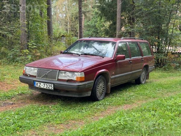 Sarkans Volvo 940 1995 Jelgava, ar dzinēja tilpumu 2.40 L un nobraukumu 360 tūkst. km par 2900 €, foto 2 vietnē AUTOMOTO.COM.LV