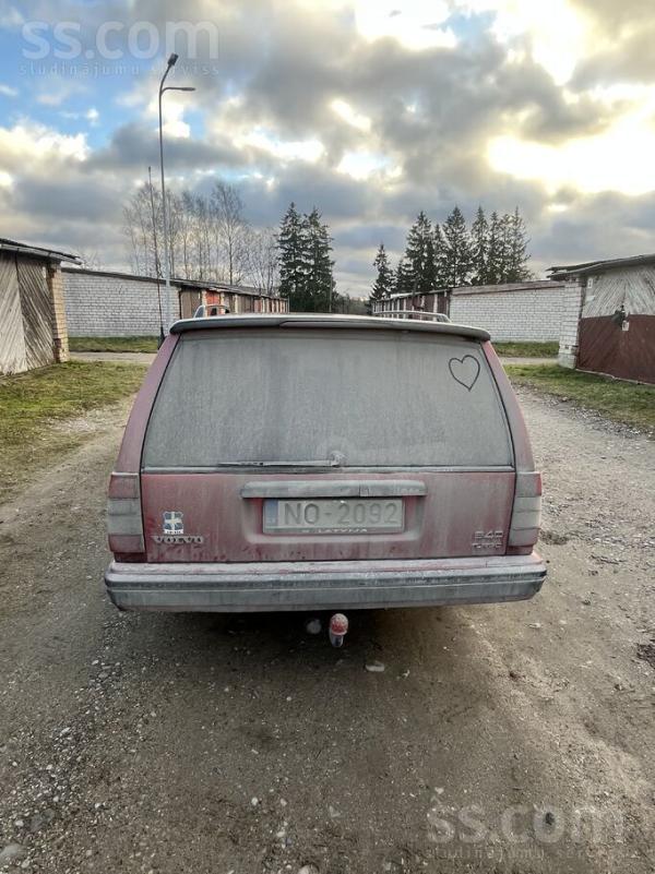 Sarkans Volvo 940 1998 Talsi, ar dzinēja tilpumu 2.30 L un nobraukumu 340 tūkst. km par 3300 €, foto 4 vietnē AUTOMOTO.COM.LV