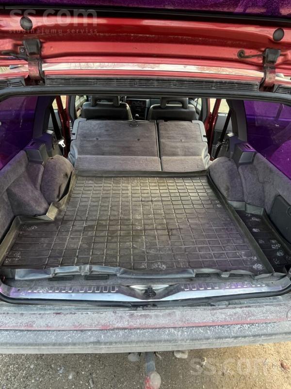 Sarkans Volvo 940 1998 Talsi, ar dzinēja tilpumu 2.30 L un nobraukumu 340 tūkst. km par 3300 €, foto 8 vietnē AUTOMOTO.COM.LV