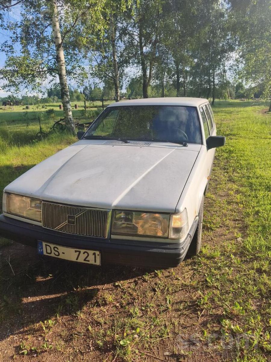 Balts Volvo 940 1992 Cēsis, ar dzinēja tilpumu 2.40 L un nobraukumu 430 tūkst. km par 1700 €, foto 1 vietnē AUTOMOTO.COM.LV