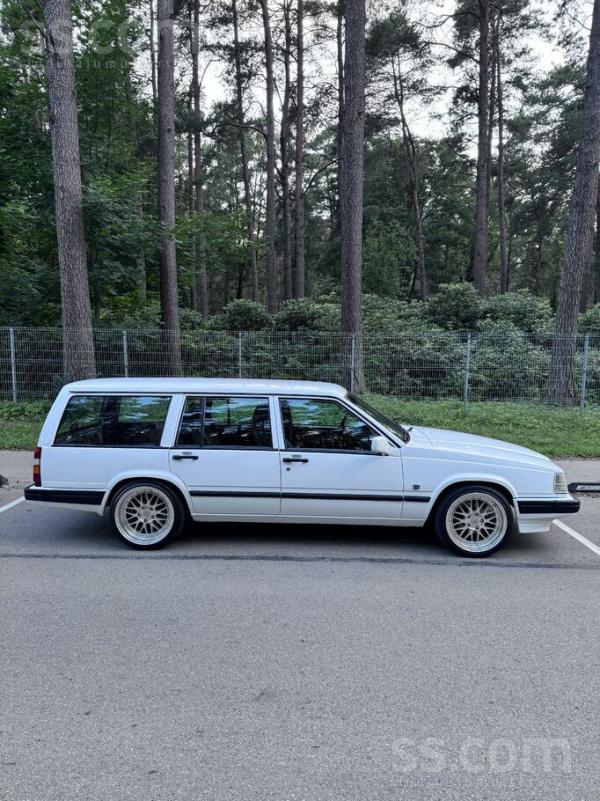 White Volvo 940 1997 in Riga, with an engine capacity of 2.30 L and mileage of 407 thousand km for 8000 €, photo 3 on AUTOMOTO.COM.LV