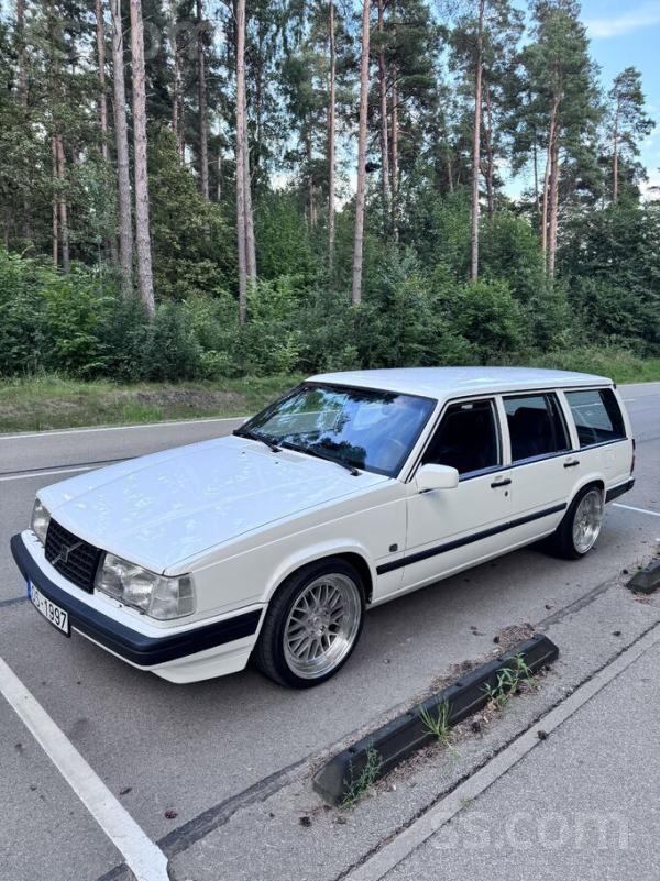 Белый Вольво 940 1997 в Рига, объемом двигателя 2.30 л и пробегом 407 тыс. км за 8000 €, фото 1 на AUTOMOTO.COM.LV