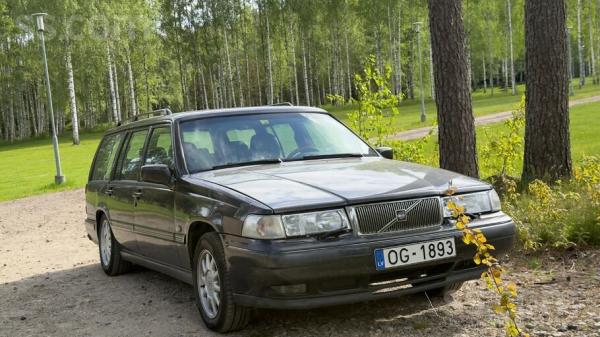 Синий Вольво 960 1997 в Рига, объемом двигателя 3.00 л и пробегом 440 тыс. км за 3500 €, фото 1 на AUTOMOTO.COM.LV