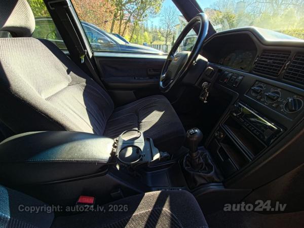 Zaļš Volvo 960 1995 Tallina, ar dzinēja tilpumu 2.50 L un nobraukumu 203 tūkst. km par 4600 €, foto 10 vietnē AUTOMOTO.COM.LV