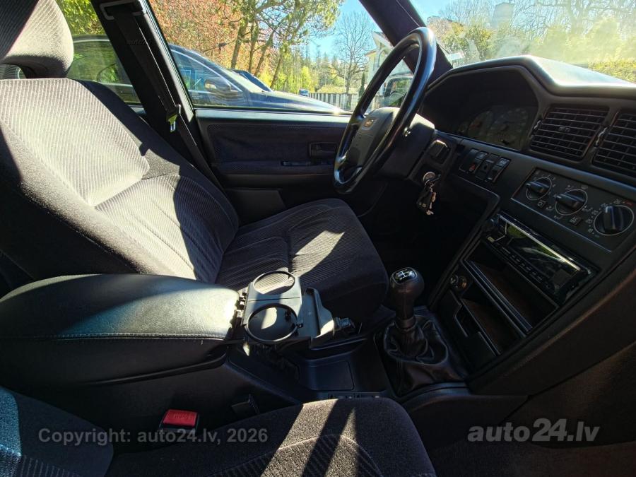 Zaļš Volvo 960 1995 Tallina, ar dzinēja tilpumu 2.50 L un nobraukumu 203 tūkst. km par 4600 €, foto 11 vietnē AUTOMOTO.COM.LV