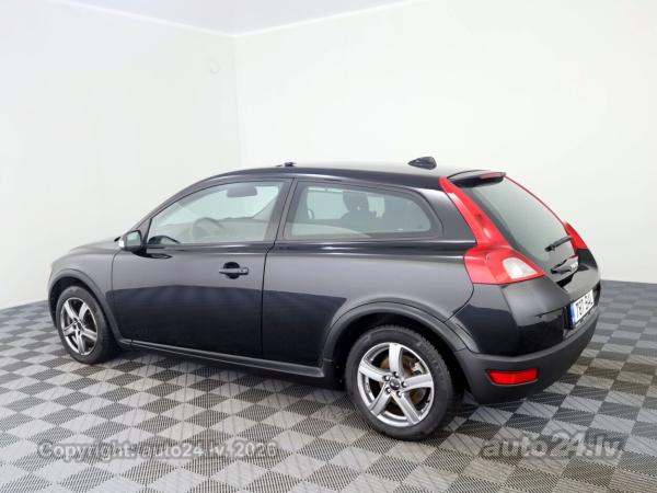 Black Volvo C30 2007 in Tallinn, with an engine capacity of 1.80 L and mileage of 264 thousand km for 1497 €, photo 4 on AUTOMOTO.COM.LV