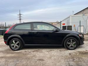 Black Volvo C30 2007 in Narva, with an engine capacity of 1.80 L and mileage of 264 thousand km for 2499 €, photo 5 on AUTOMOTO.COM.LV