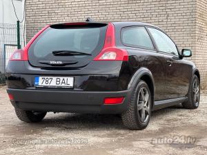 Black Volvo C30 2007 in Narva, with an engine capacity of 1.80 L and mileage of 264 thousand km for 2499 €, photo 7 on AUTOMOTO.COM.LV