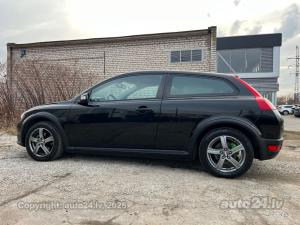 Black Volvo C30 2007 in Narva, with an engine capacity of 1.80 L and mileage of 264 thousand km for 2499 €, photo 12 on AUTOMOTO.COM.LV