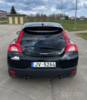 Black Volvo C30 2007 in Jekabpils, with an engine capacity of 2.40 L and mileage of 295 thousand km for 2000 €, photo 4 on AUTOMOTO.COM.LV