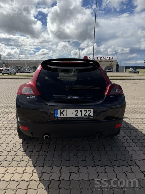 Melns Volvo C30 2007 Jūrmala, ar dzinēja tilpumu 2.40 L un nobraukumu 338 tūkst. km par 3500 €, foto 3 vietnē AUTOMOTO.COM.LV