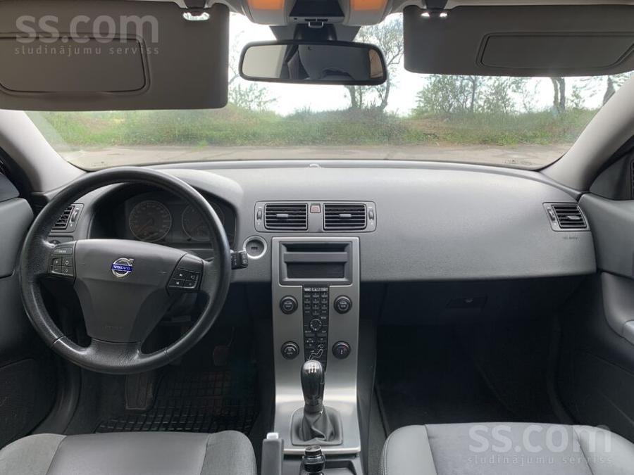 Melns Volvo C30 2007 Rīga, ar dzinēja tilpumu 1.60 L un nobraukumu 449 tūkst. km par 3995 €, foto 10 vietnē AUTOMOTO.COM.LV
