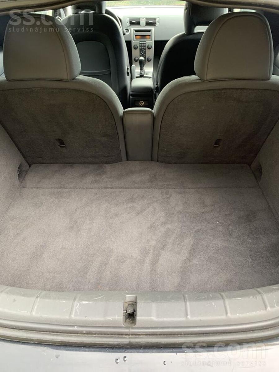 Melns Volvo C30 2007 Rīga, ar dzinēja tilpumu 1.60 L un nobraukumu 449 tūkst. km par 3995 €, foto 11 vietnē AUTOMOTO.COM.LV