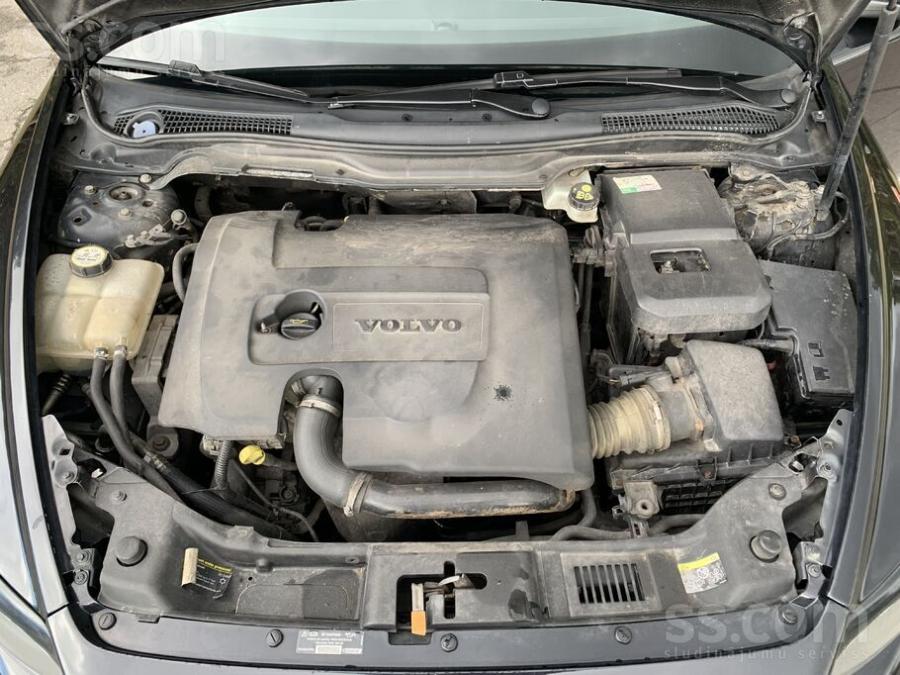 Melns Volvo C30 2007 Rīga, ar dzinēja tilpumu 1.60 L un nobraukumu 449 tūkst. km par 3995 €, foto 13 vietnē AUTOMOTO.COM.LV
