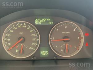Melns Volvo C30 2007 Rīga, ar dzinēja tilpumu 1.60 L un nobraukumu 449 tūkst. km par 3995 €, foto 14 vietnē AUTOMOTO.COM.LV