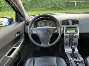 Black Volvo C30 2007 in Jelgava, with an engine capacity of 2.40 L and mileage of 275 thousand km for 3950 €, photo 14 on AUTOMOTO.COM.LV