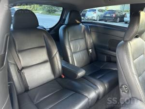 Black Volvo C30 2007 in Jelgava, with an engine capacity of 2.40 L and mileage of 275 thousand km for 3950 €, photo 17 on AUTOMOTO.COM.LV