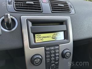 Black Volvo C30 2007 in Jelgava, with an engine capacity of 2.40 L and mileage of 275 thousand km for 3950 €, photo 20 on AUTOMOTO.COM.LV