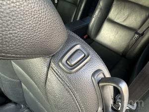 Black Volvo C30 2007 in Jelgava, with an engine capacity of 2.40 L and mileage of 275 thousand km for 3950 €, photo 24 on AUTOMOTO.COM.LV