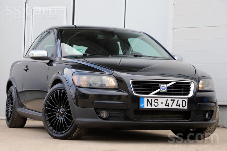 Melns Volvo C30 2007 Tukums, ar dzinēja tilpumu 2.40 L un nobraukumu 218 tūkst. km par 4290 €, foto 3 vietnē AUTOMOTO.COM.LV