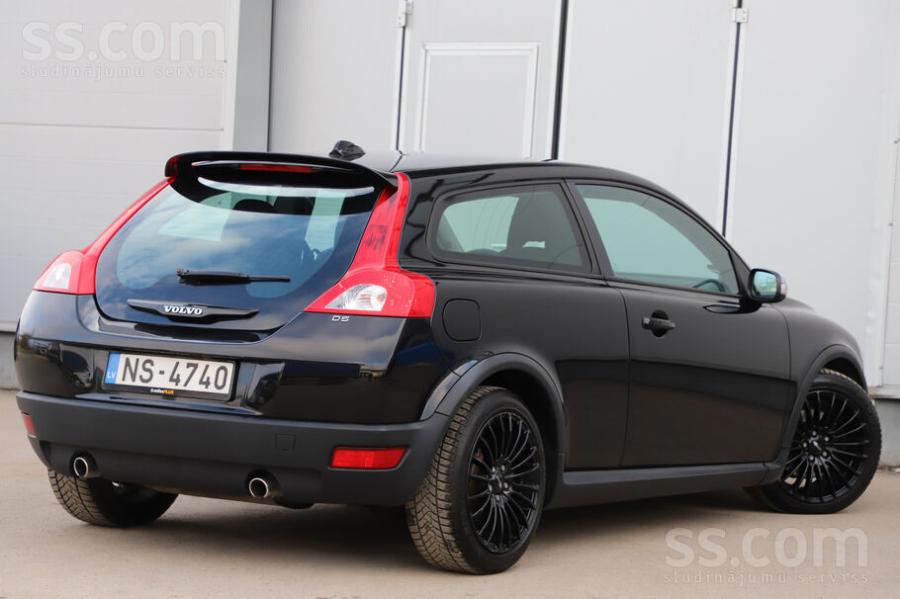 Melns Volvo C30 2007 Tukums, ar dzinēja tilpumu 2.40 L un nobraukumu 218 tūkst. km par 4290 €, foto 5 vietnē AUTOMOTO.COM.LV