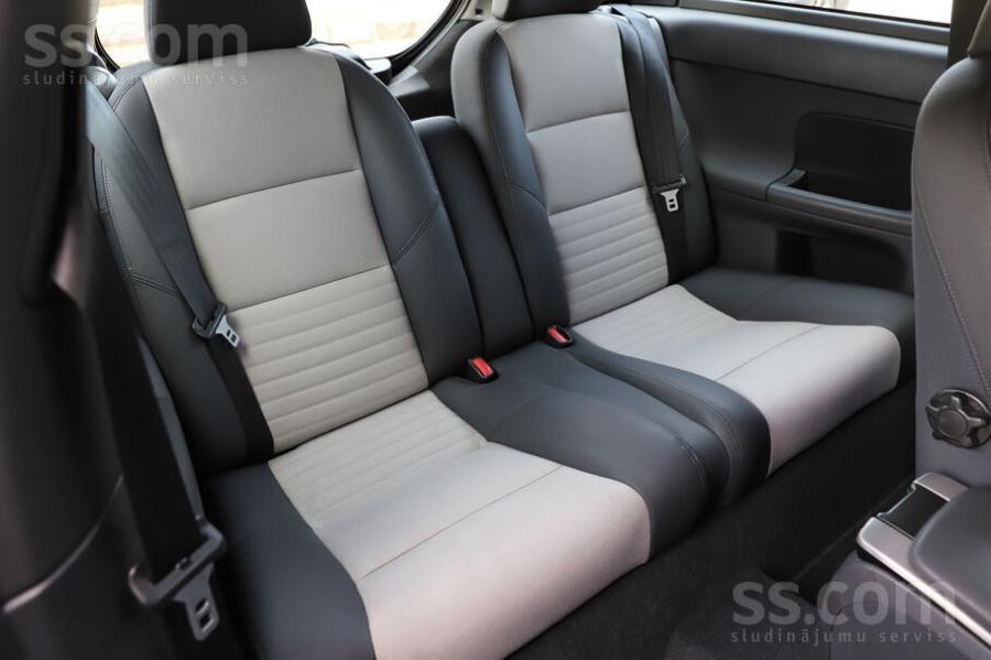 Melns Volvo C30 2007 Tukums, ar dzinēja tilpumu 2.40 L un nobraukumu 218 tūkst. km par 4290 €, foto 13 vietnē AUTOMOTO.COM.LV