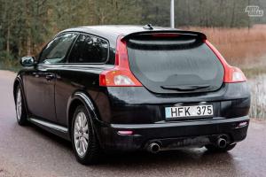 Melns Volvo C30 2007 Pabradė, ar dzinēja tilpumu 1.60 L un nobraukumu 357 tūkst. km par 3000 €, foto 4 vietnē AUTOMOTO.COM.LV