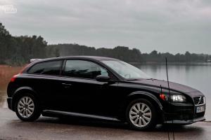 Melns Volvo C30 2007 Pabradė, ar dzinēja tilpumu 1.60 L un nobraukumu 357 tūkst. km par 3000 €, foto 7 vietnē AUTOMOTO.COM.LV