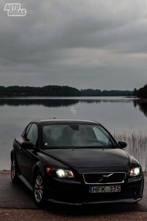 Melns Volvo C30 2007 Pabradė, ar dzinēja tilpumu 1.60 L un nobraukumu 357 tūkst. km par 3000 €, foto 8 vietnē AUTOMOTO.COM.LV